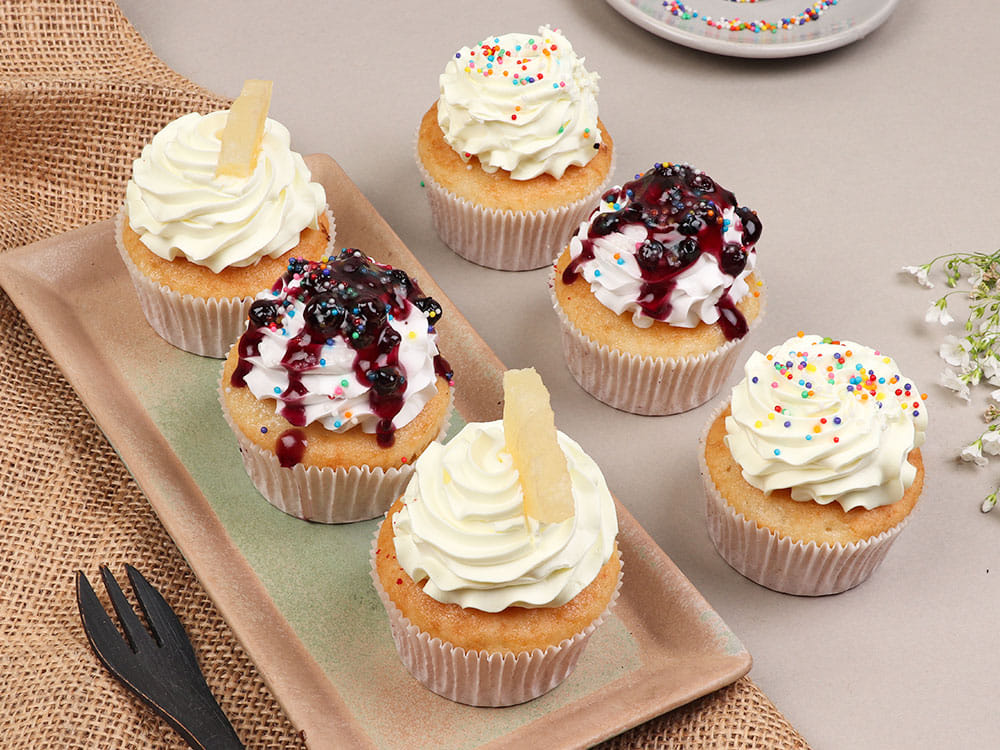 Buy Set Of 6 Multi Flavored Cupcakes-Assorted Delicious Cupcakes