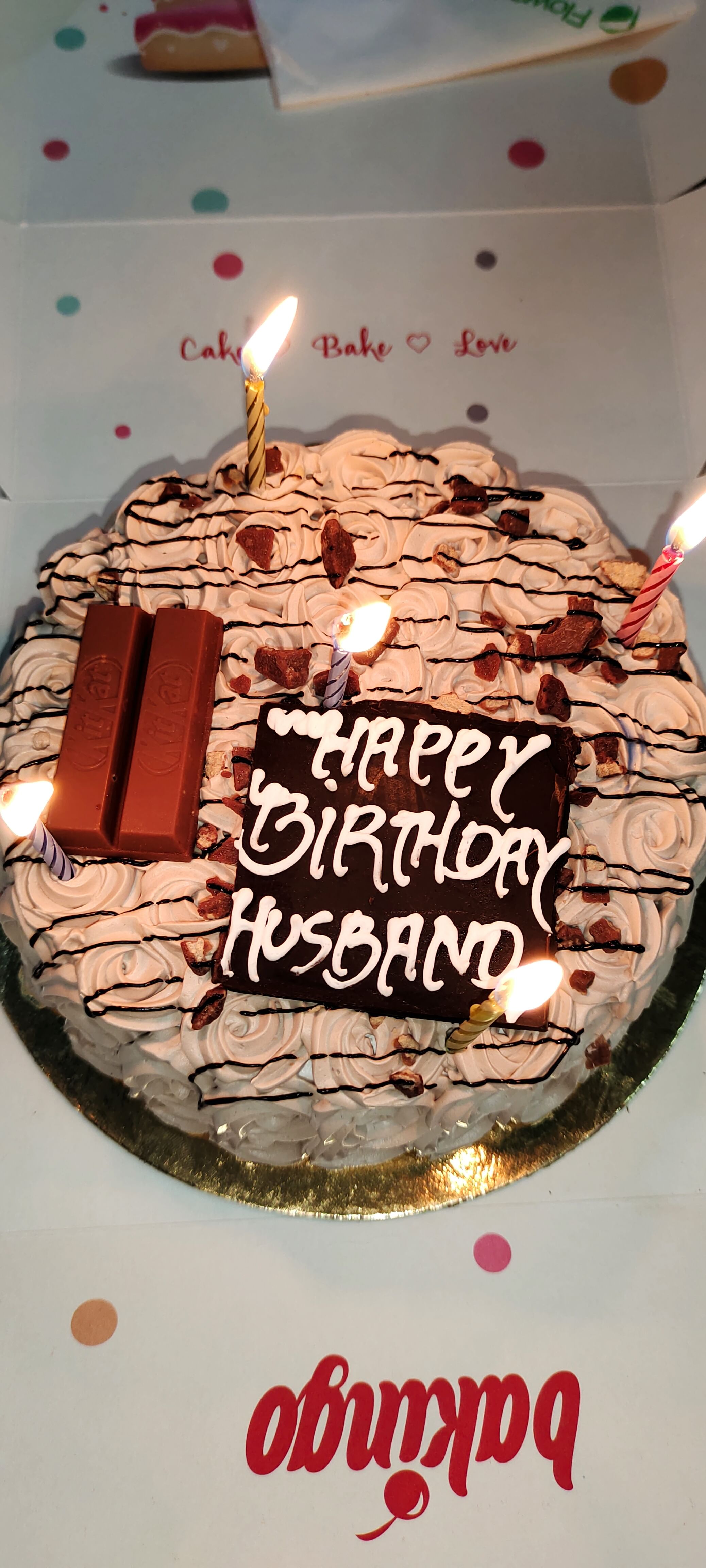 Online Kitkat Cake Delivery | Save Upto 150 | Buy Eggless KitKat Cakes