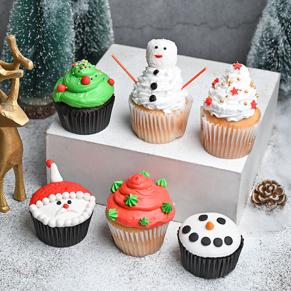 Buy Choco n Vanilla Xmas Cupcakes 6 Pcs-Choco n Vanilla Xmas Cupcakes