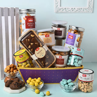 Bakery Gift Baskets | Bakery Hampers by Best Bakery Shop Near You