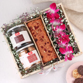 Bakery Gift Baskets | Bakery Hampers by Best Bakery Shop Near You