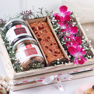 Bakery Gift Baskets | Bakery Hampers by Best Bakery Shop Near You