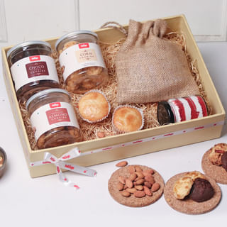 Bakery Gift Baskets | Bakery Hampers by Best Bakery Shop Near You