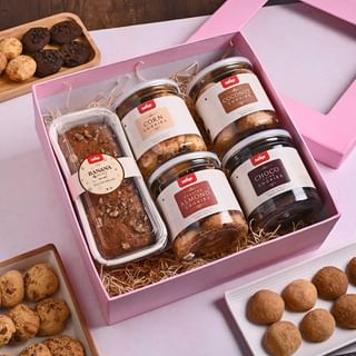 Bakery Gift Baskets | Bakery Hampers by Best Bakery Shop Near You