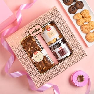 Bakery Gift Baskets | Bakery Hampers by Best Bakery Shop Near You